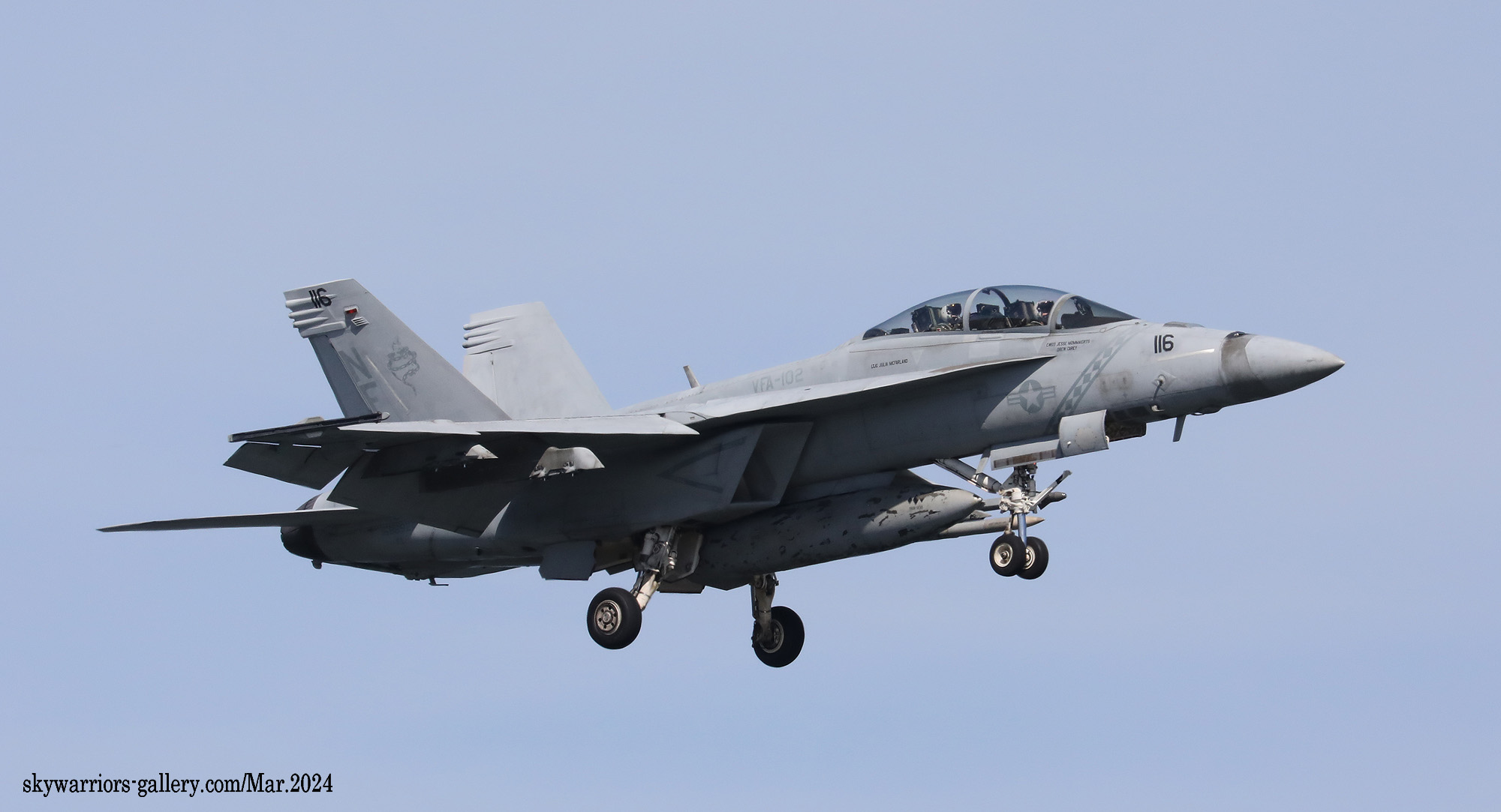 FA-18F/NF-100/Bu.No.166875