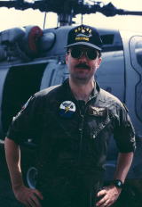 と 艦 の イン シグ ニア を 入れ て おり 当時 で は ど派手 の 部類 の 機体 だっ た