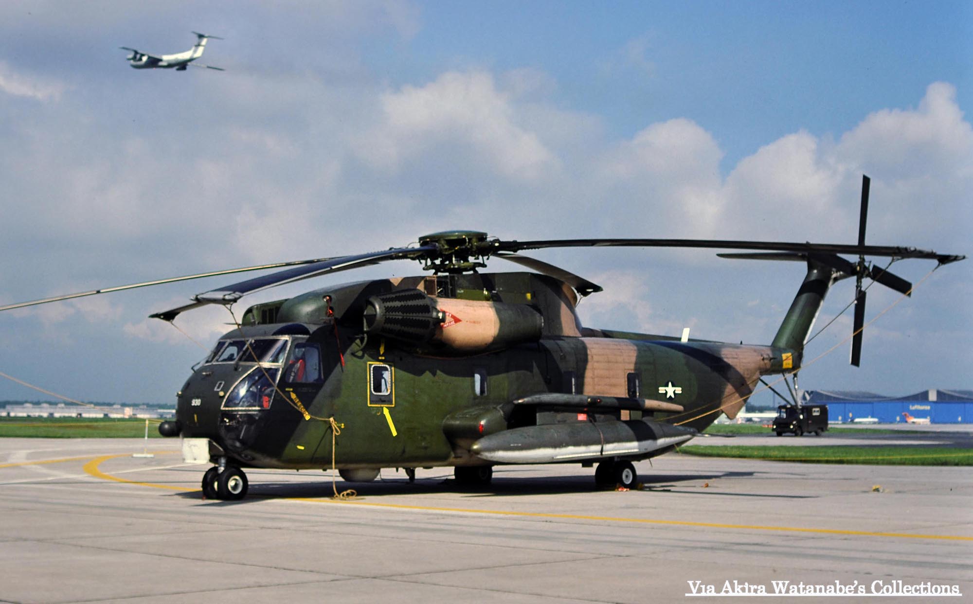 ↑ 1980年8月 イギリスのヨービルトン空軍基地で撮影されたHH-53C